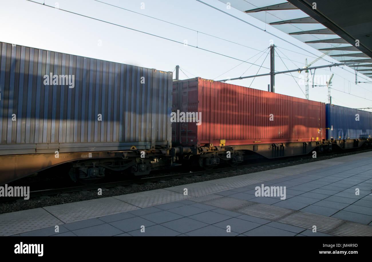 Loading railroad boxcar hi-res stock photography and images - Alamy