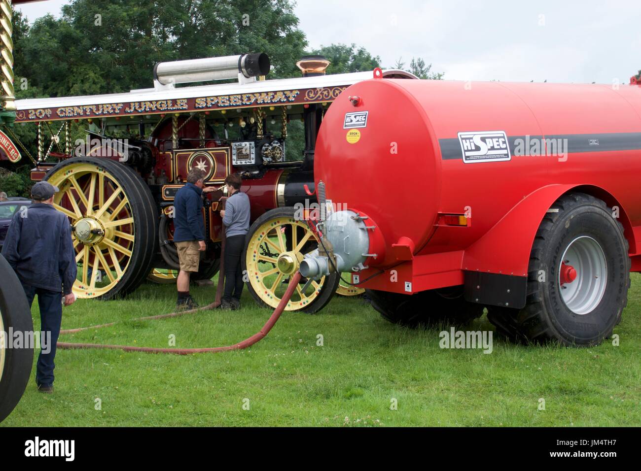 Water tanker hi-res stock photography and images - Alamy