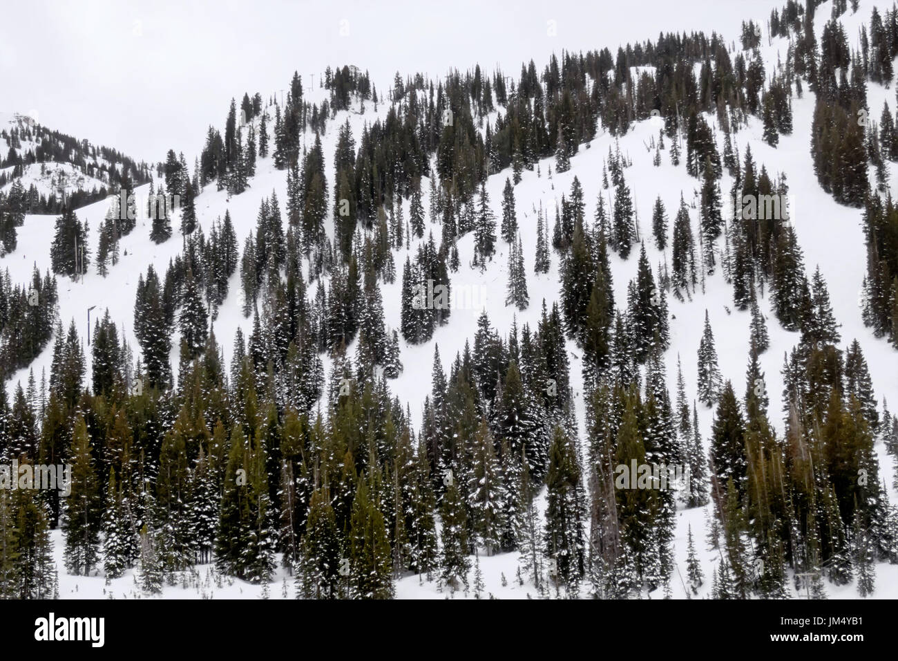Snow dusted peaks hi-res stock photography and images - Alamy