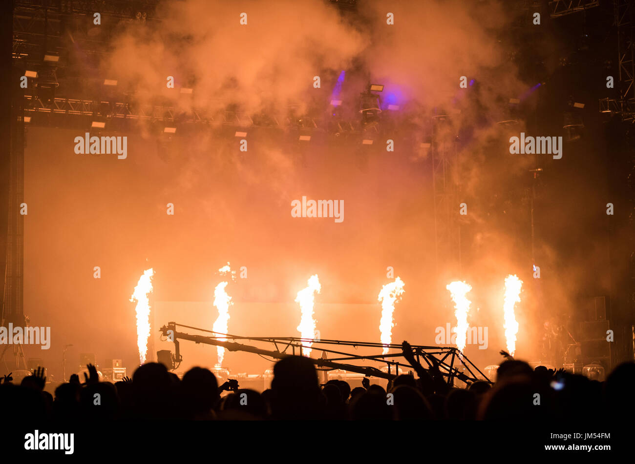 Live flame hi-res stock photography and images - Alamy