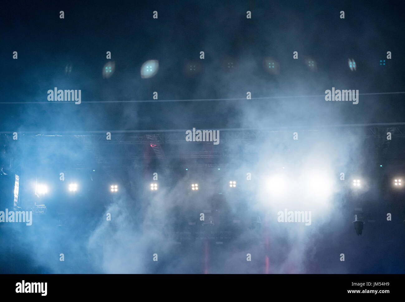 Bright stage lights during a live concert Stock Photo - Alamy