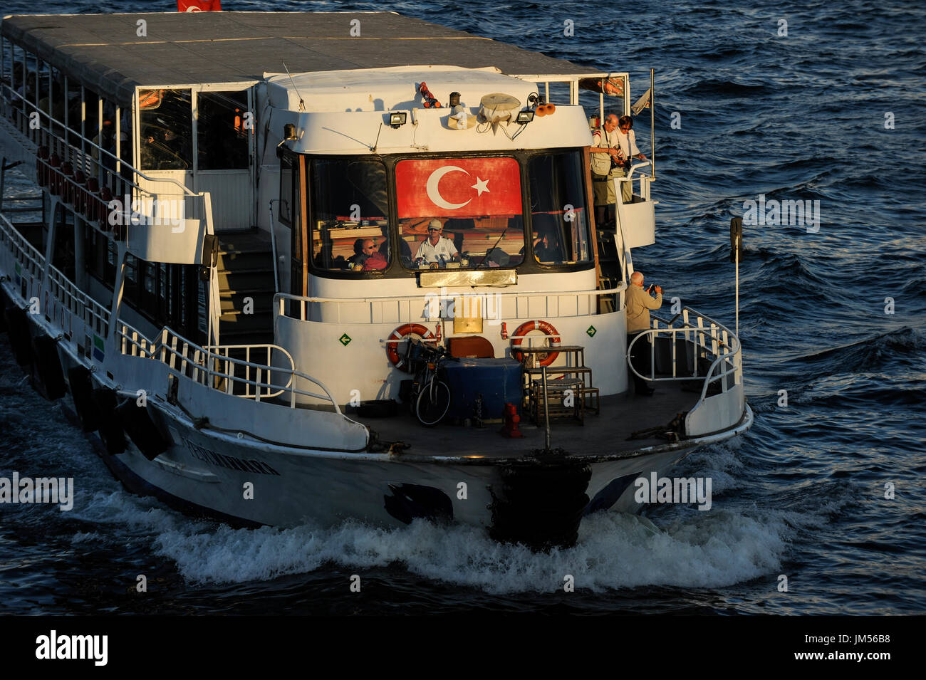 TURKEY Istanbul, ferry boat at Bosporus / TUERKEI Istanbul, Faehre am ...
