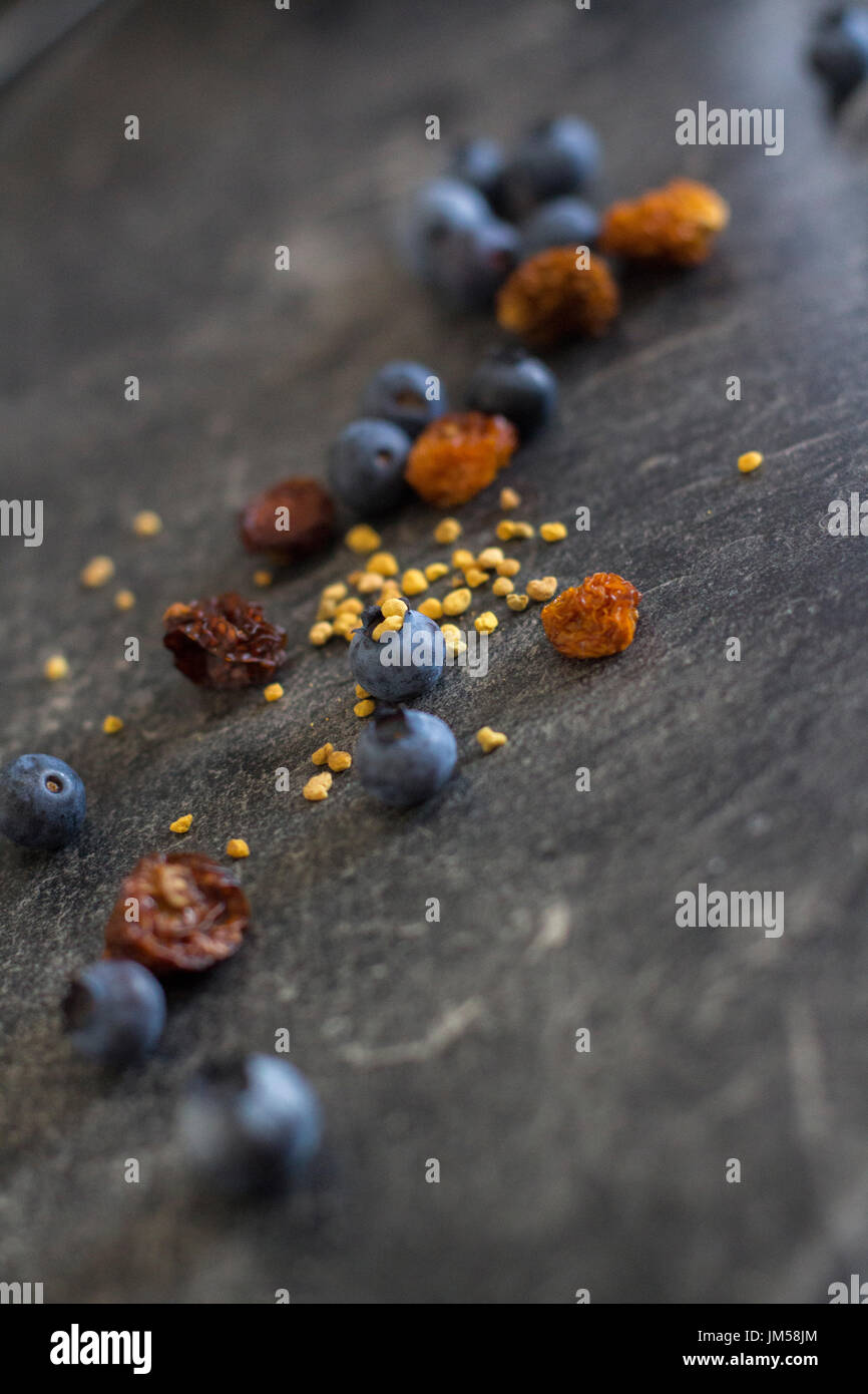 Scattered pollen hi-res stock photography and images - Alamy