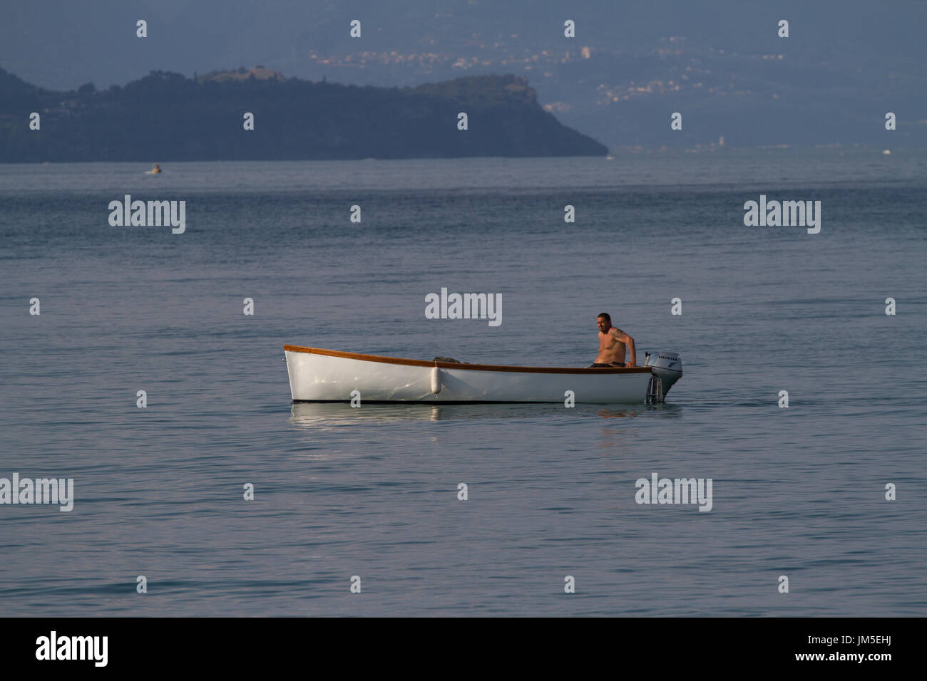Small outboard boat hi-res stock photography and images - Alamy