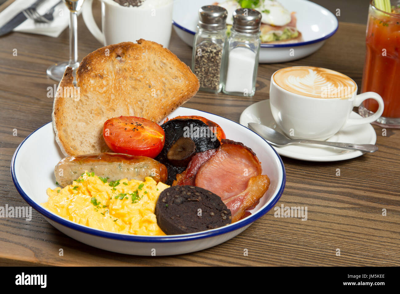 Full english breafast hi-res stock photography and images - Alamy