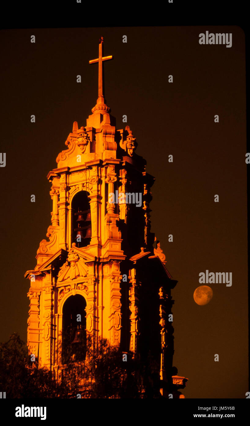 Moon rise over the First Congregational Church in Riverside, California ...