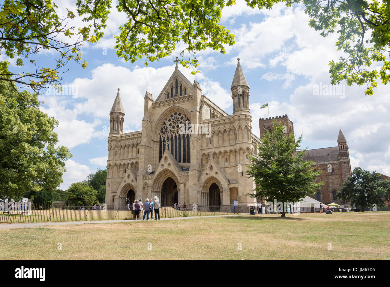 St albans cathedral hi-res stock photography and images - Alamy