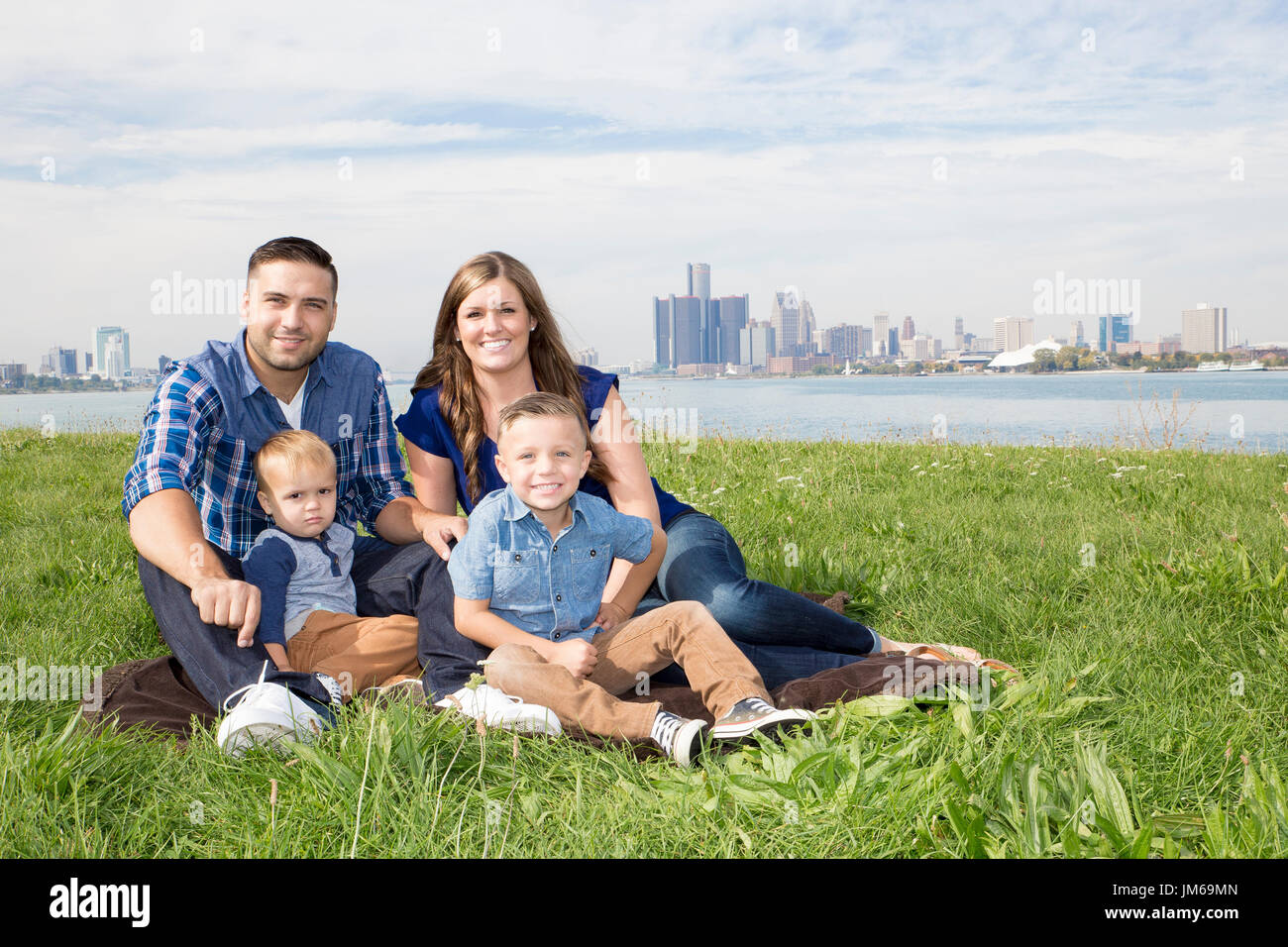 Nuclear family hi-res stock photography and images - Alamy