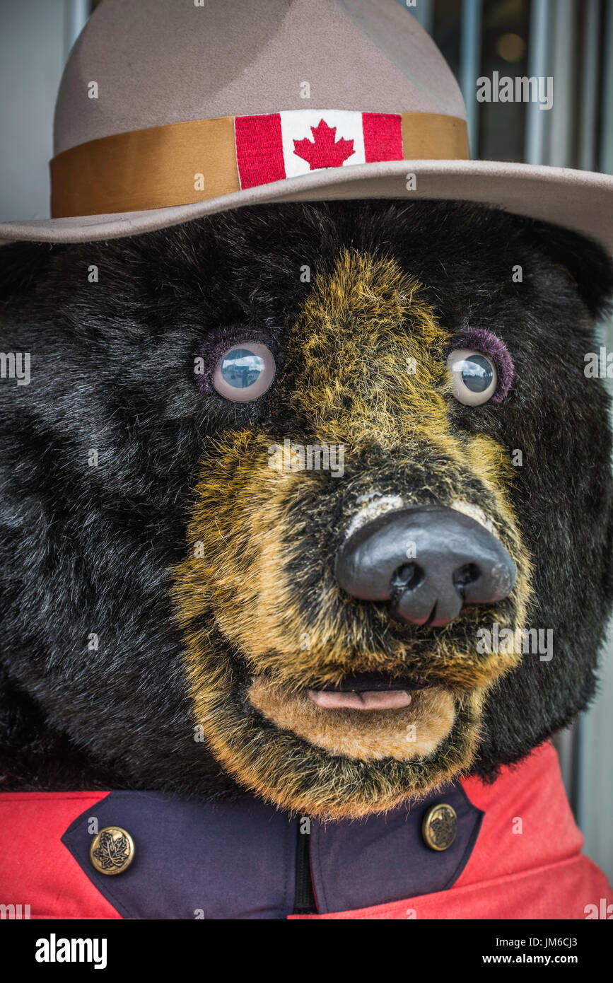 Canadian mounted police hat hi-res stock photography and images - Alamy