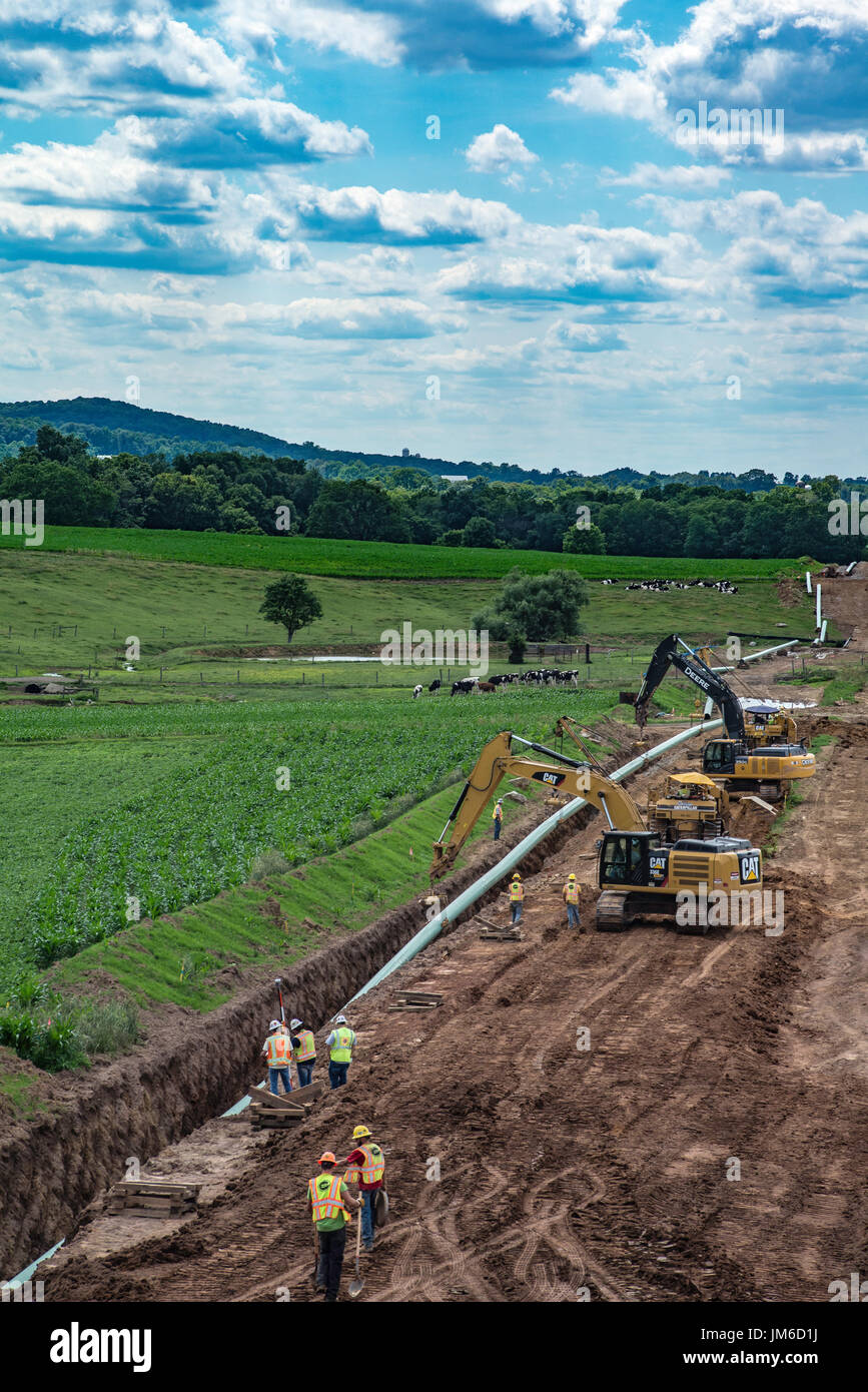 Installed pipelines hi-res stock photography and images - Alamy