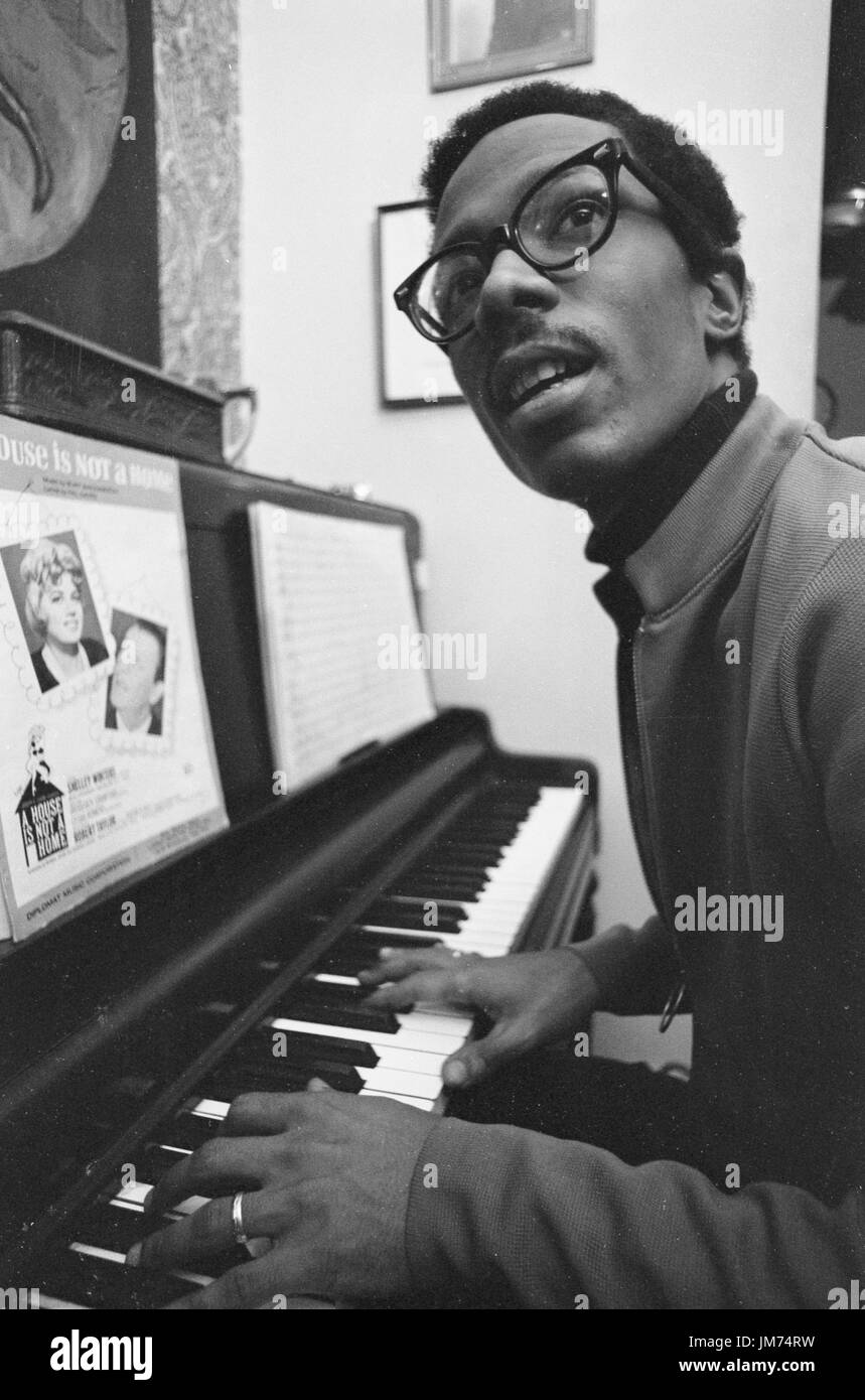 Composer award Black and White Stock Photos & Images - Alamy