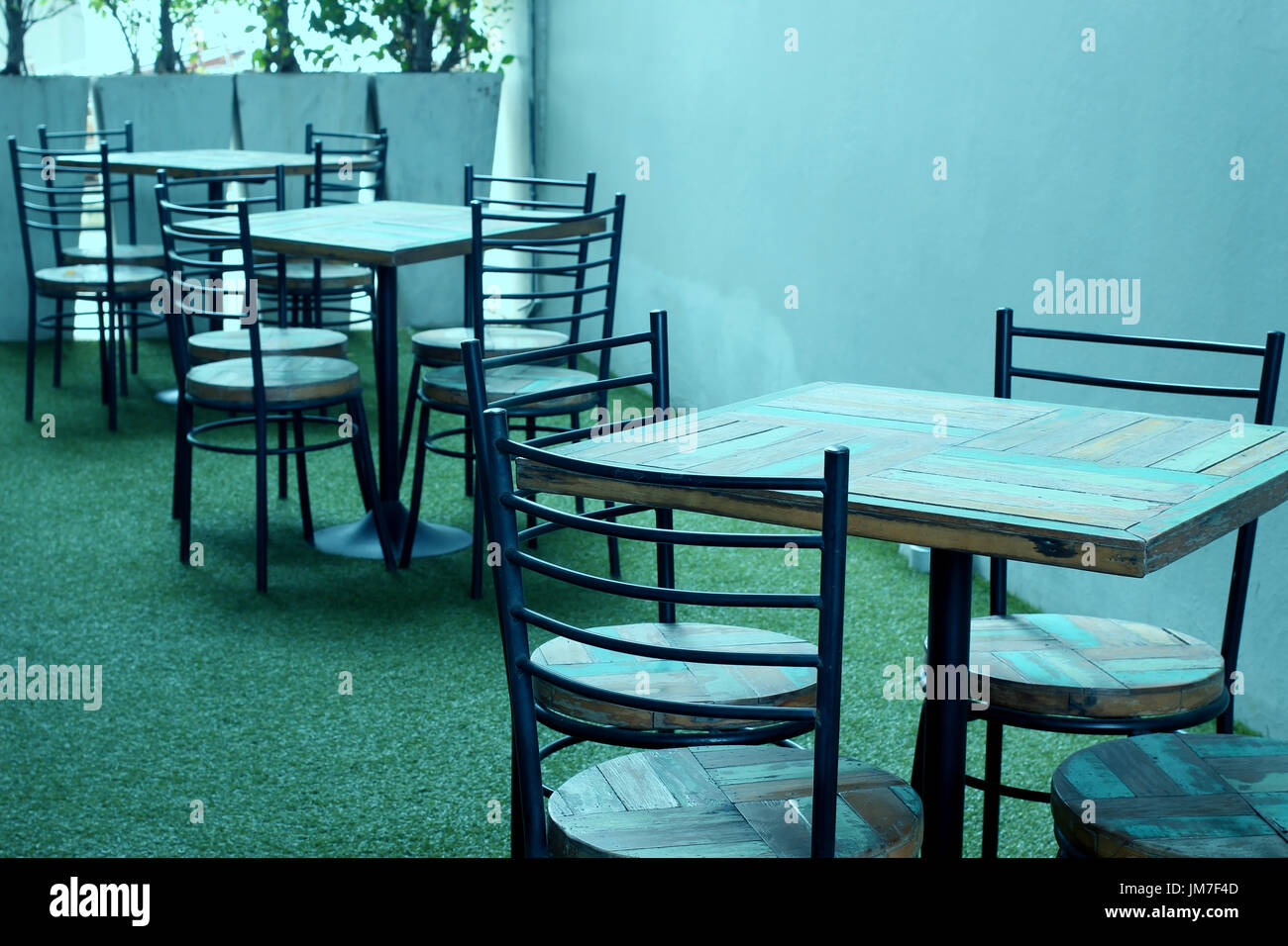 Empty patio furniture hi-res stock photography and images - Alamy