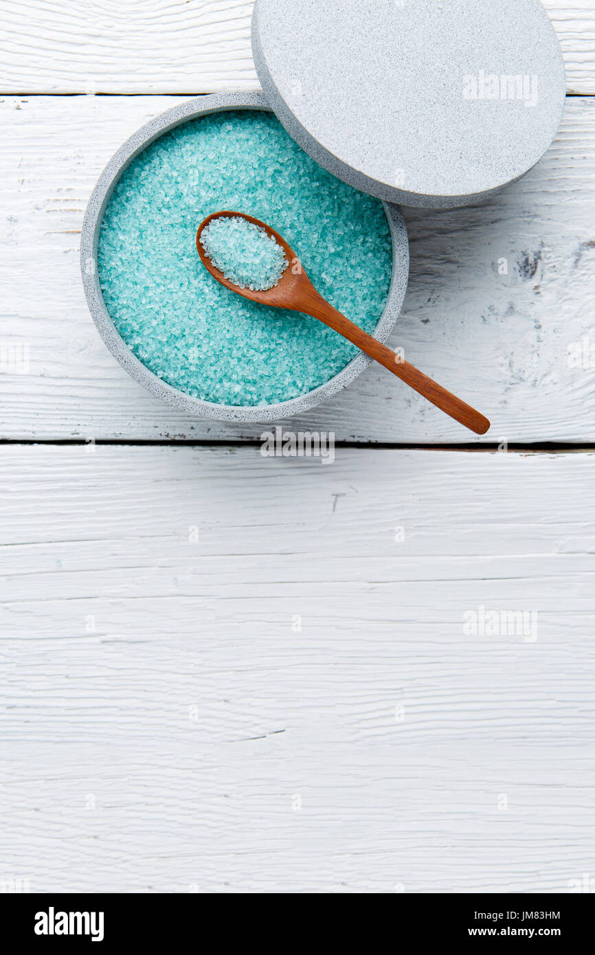 Turquoise sea salt in cup Stock Photo - Alamy