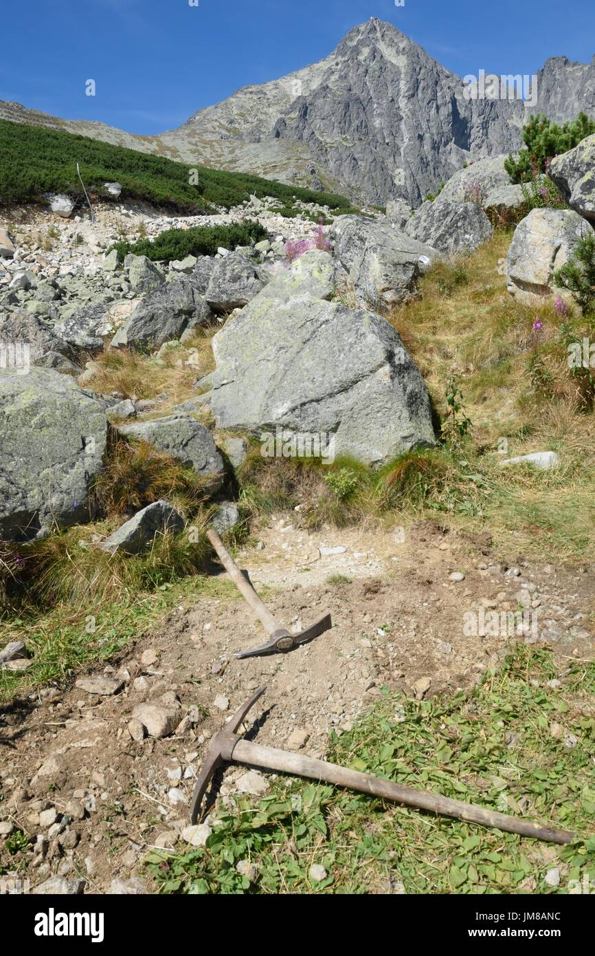 Pickaxes hi-res stock photography and images - Alamy