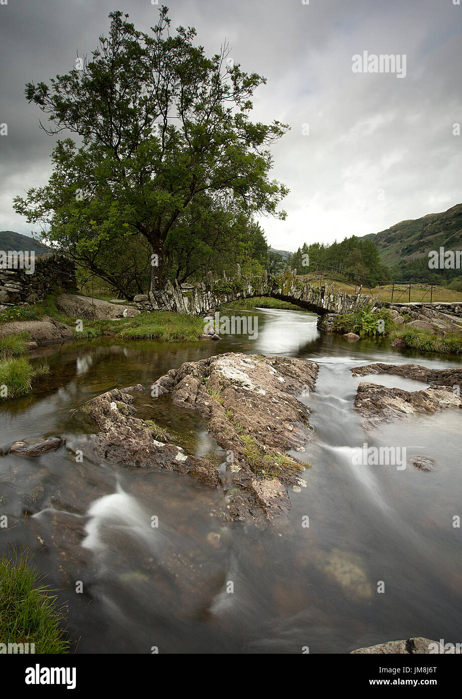 Slate slab bridge hi-res stock photography and images - Alamy