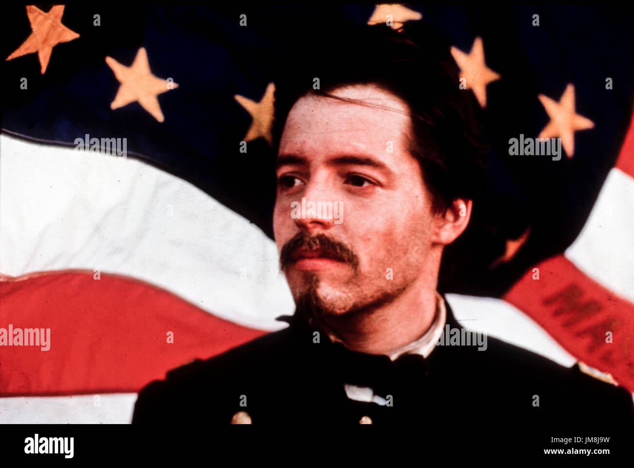 Matthew broderick glory 1989 hi-res stock photography and images - Alamy