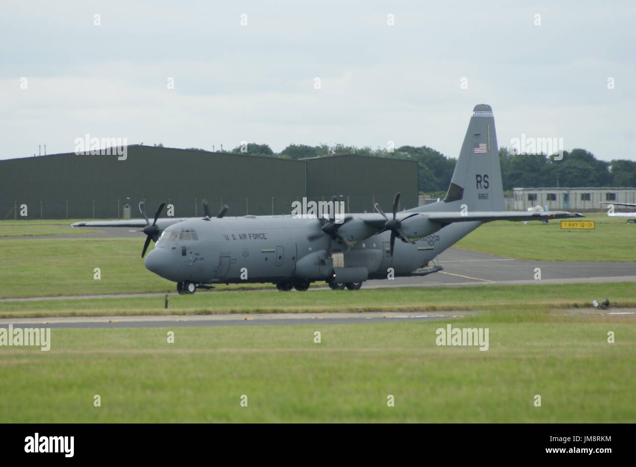 Wing c 130 hercules hi-res stock photography and images - Alamy