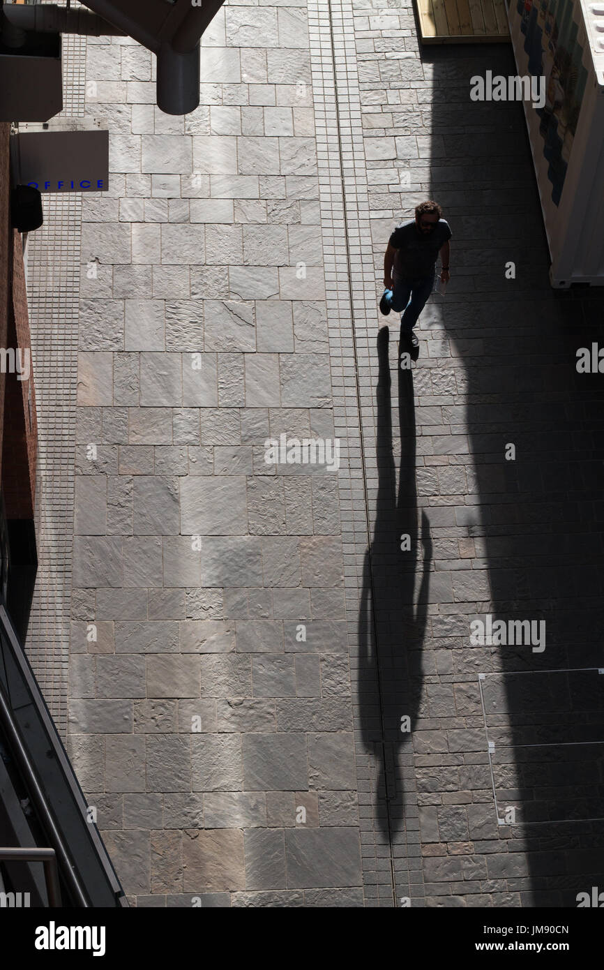 Shadow spy hi-res stock photography and images - Alamy