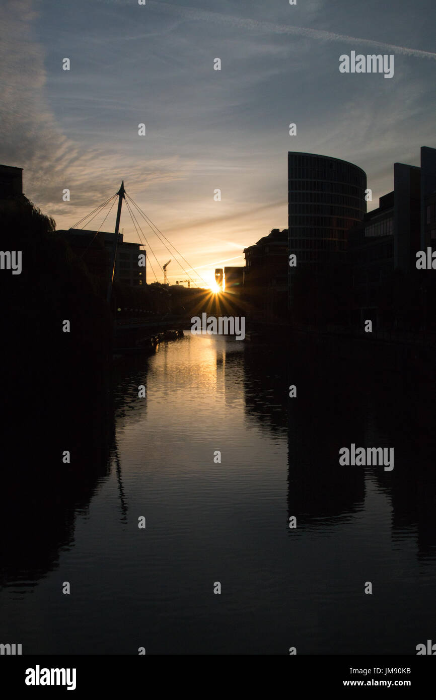Bristol skyline silhouette hi-res stock photography and images - Alamy