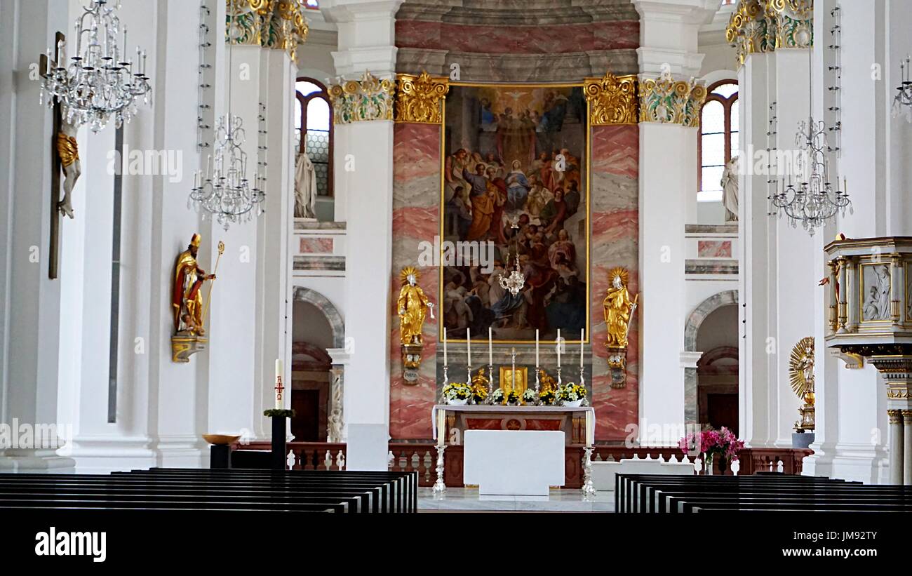 Beautiful baroque church interior hi-res stock photography and images ...