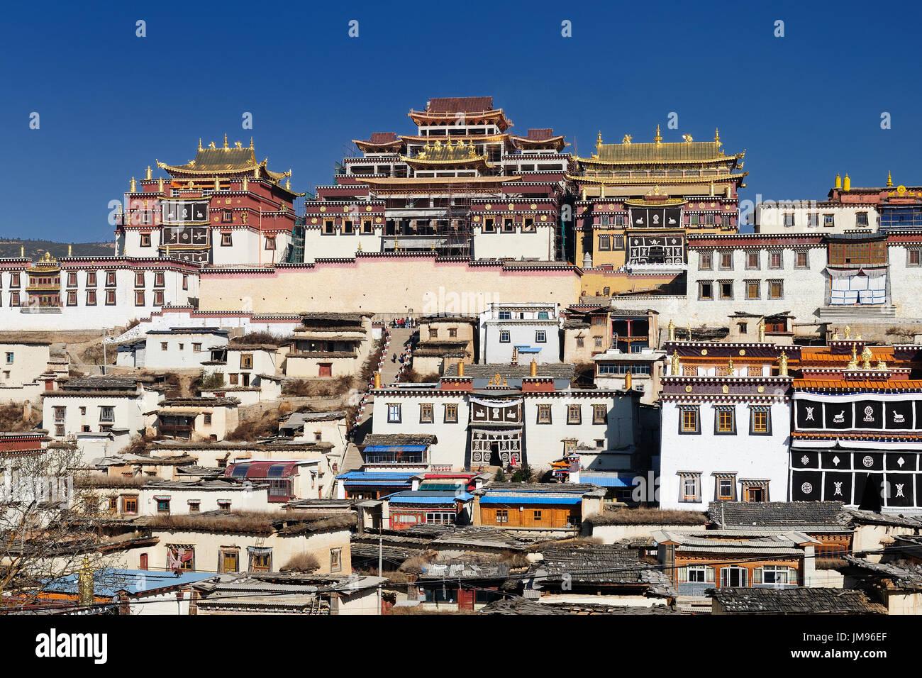 Shangri-La - Gandan Sumtseling Gompa (Songzanlin Monastery), a 300 year ...
