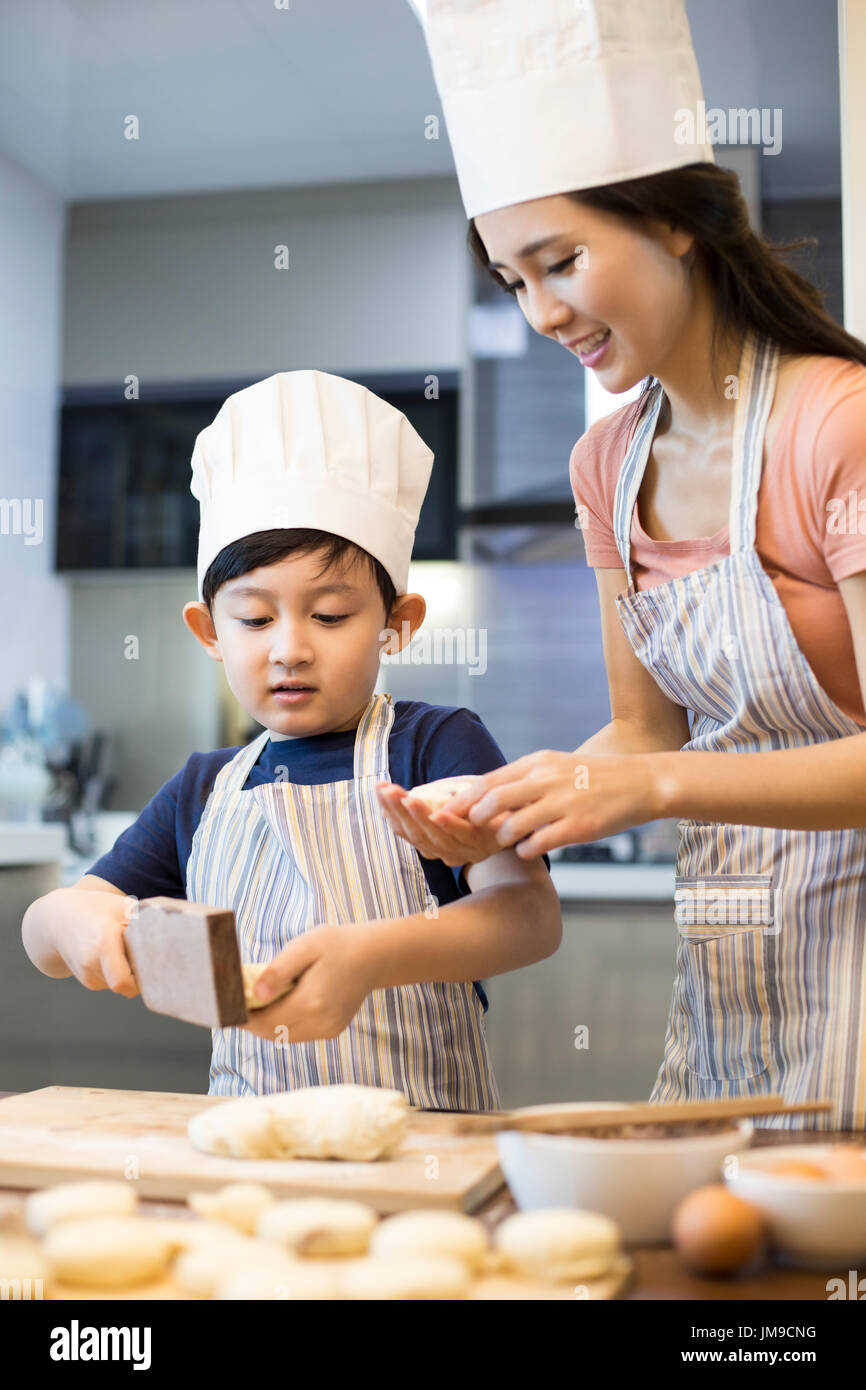 Chinese mother and son kitchen hi-res stock photography and images - Alamy