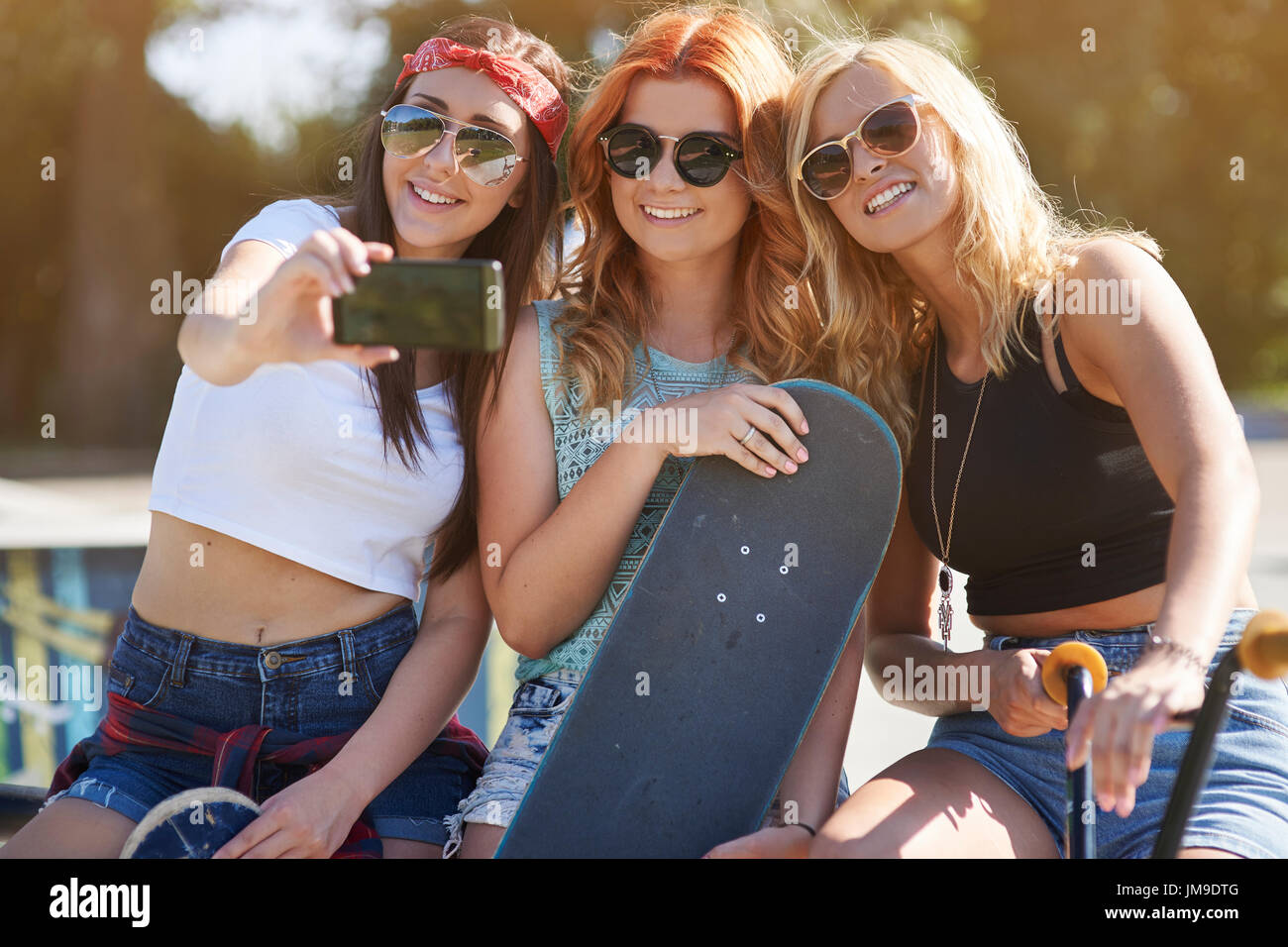 Good face hi-res stock photography and images - Alamy