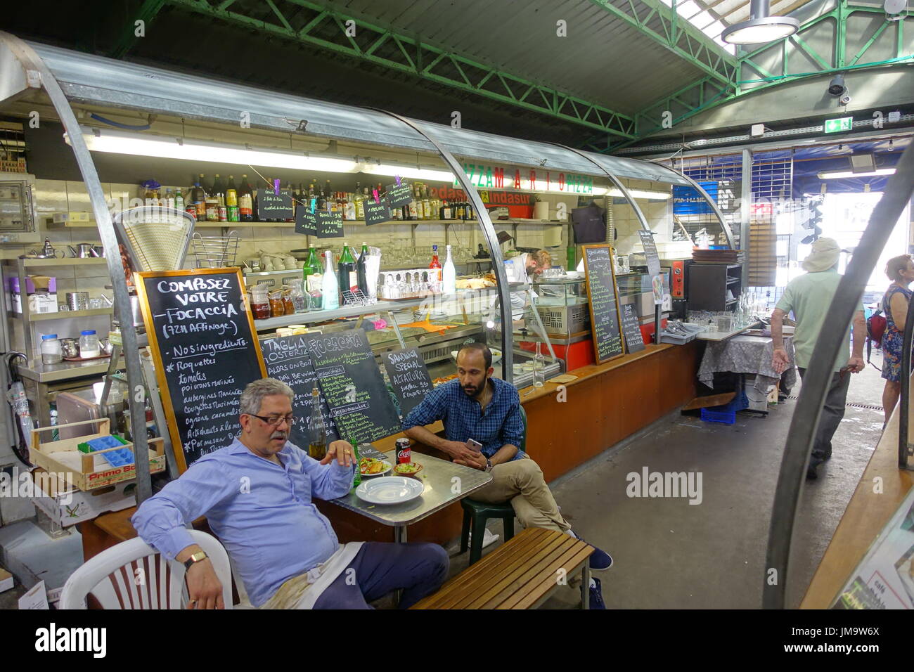 Paris, Marche des Enfants Rouges, rue de Bretagne Stock Photo - Alamy