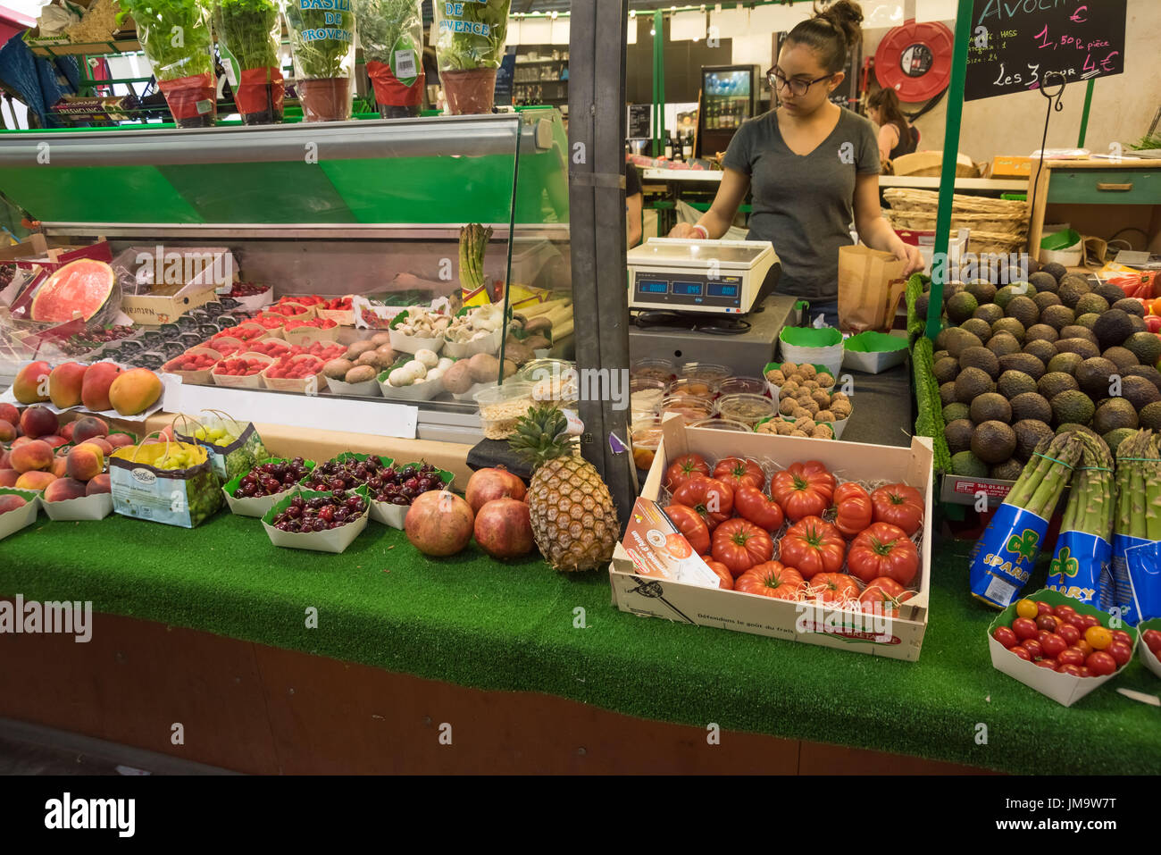 Marché des enfants rouges paris hi-res stock photography and images - Alamy