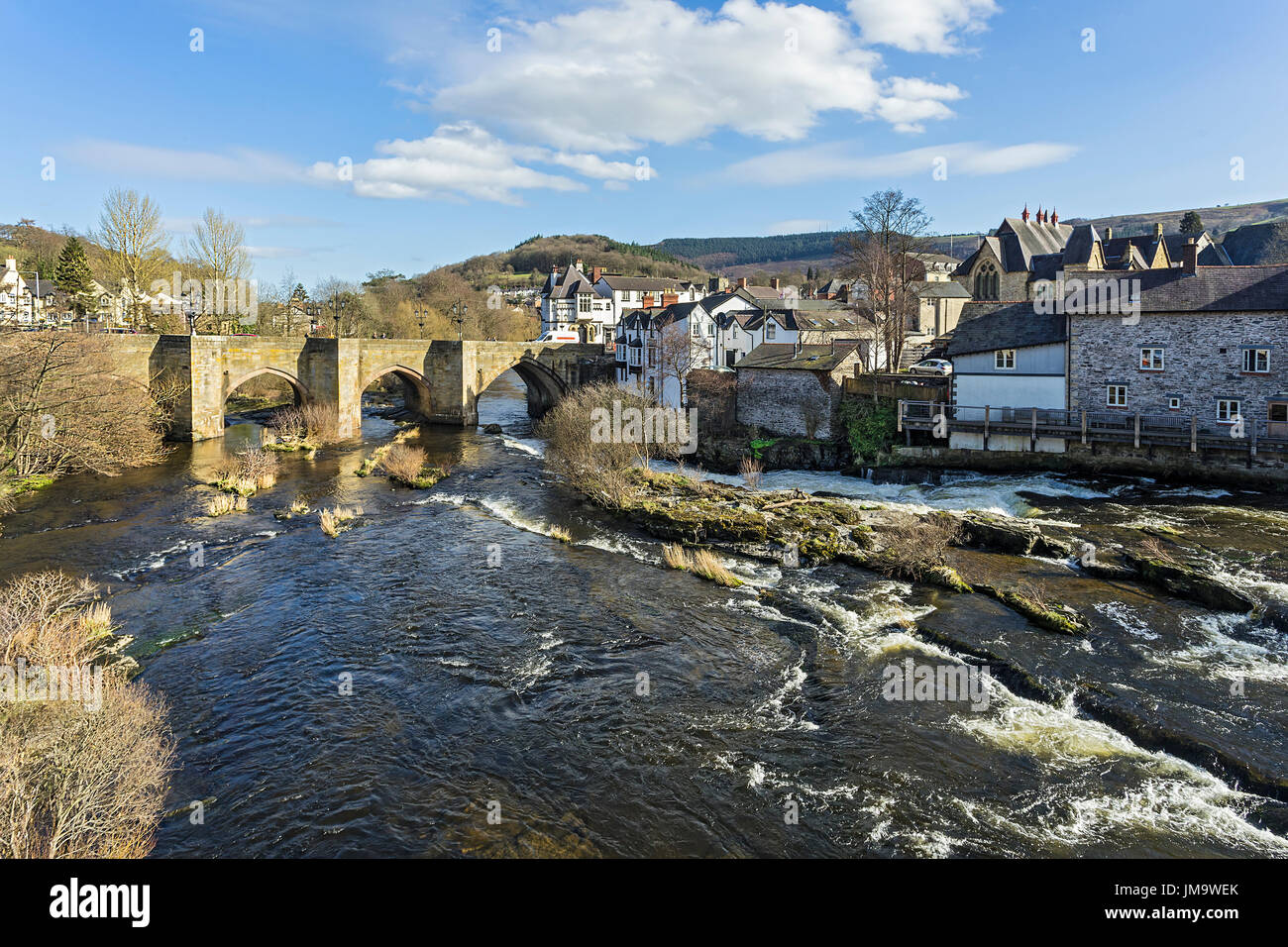 River Dee flowing through the centre of Llangollen showing the Dee ...