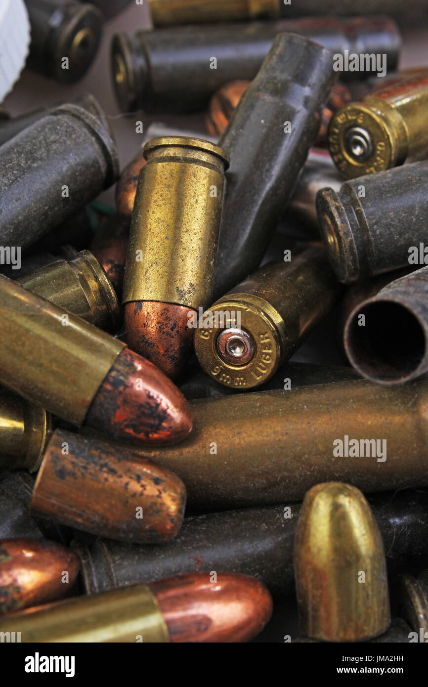 Size of gun hi-res stock photography and images - Alamy