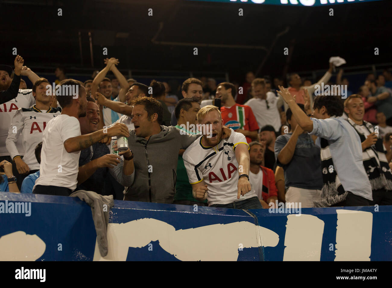 Tottenham hotspurs celebrate with the cup hi-res stock photography and ...
