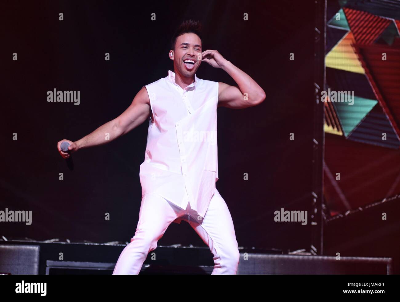 Prince royce five tour concert hi-res stock photography and images - Alamy