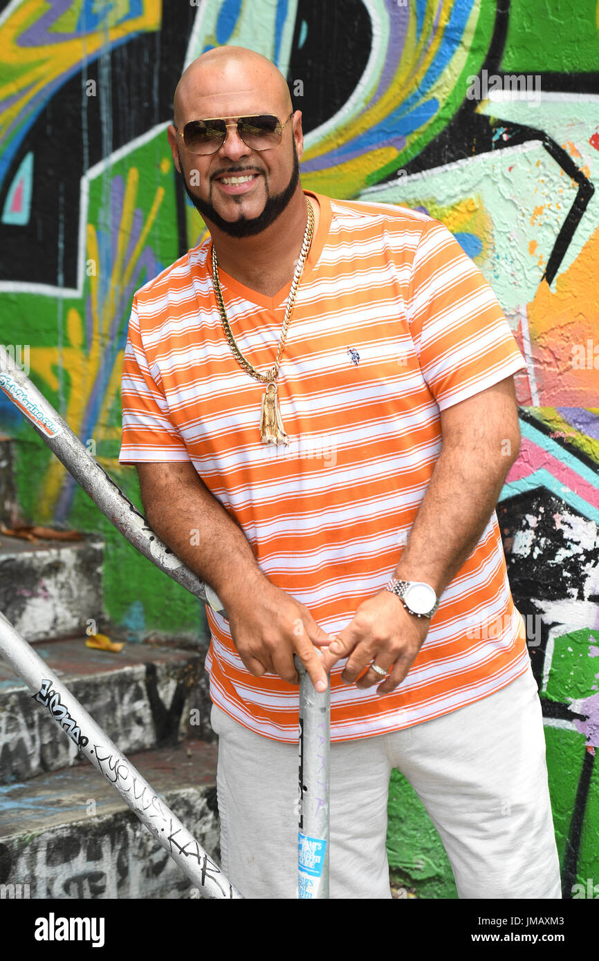 Dj laz hi-res stock photography and images - Alamy