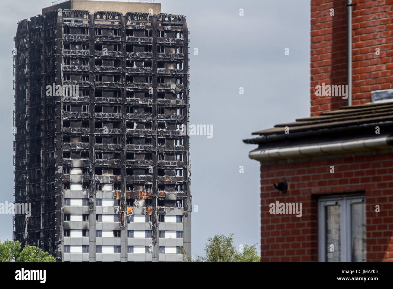 Demolished tower block building hi-res stock photography and images - Alamy