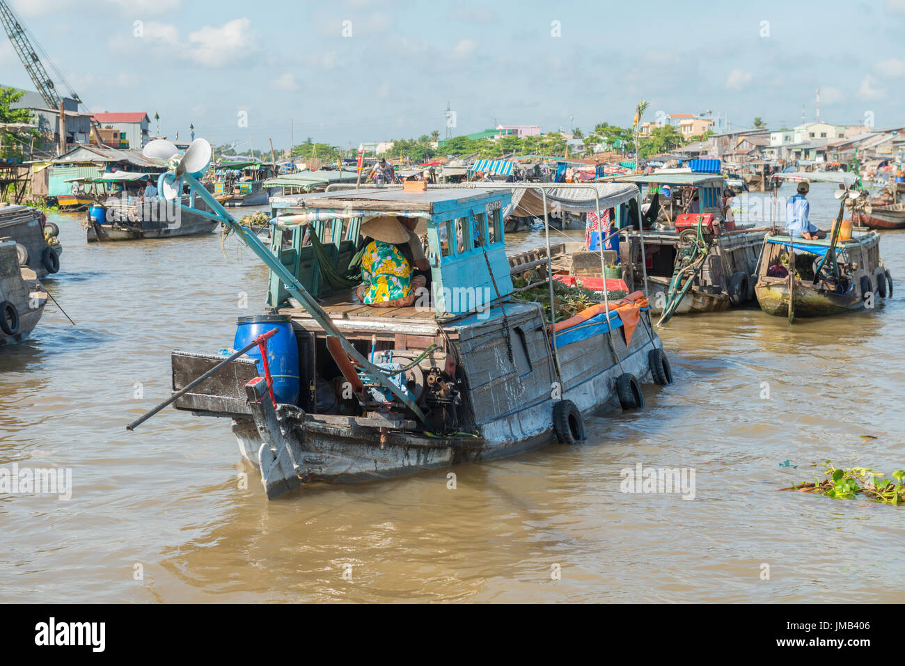 Mekong floating market Stock Photo - Alamy