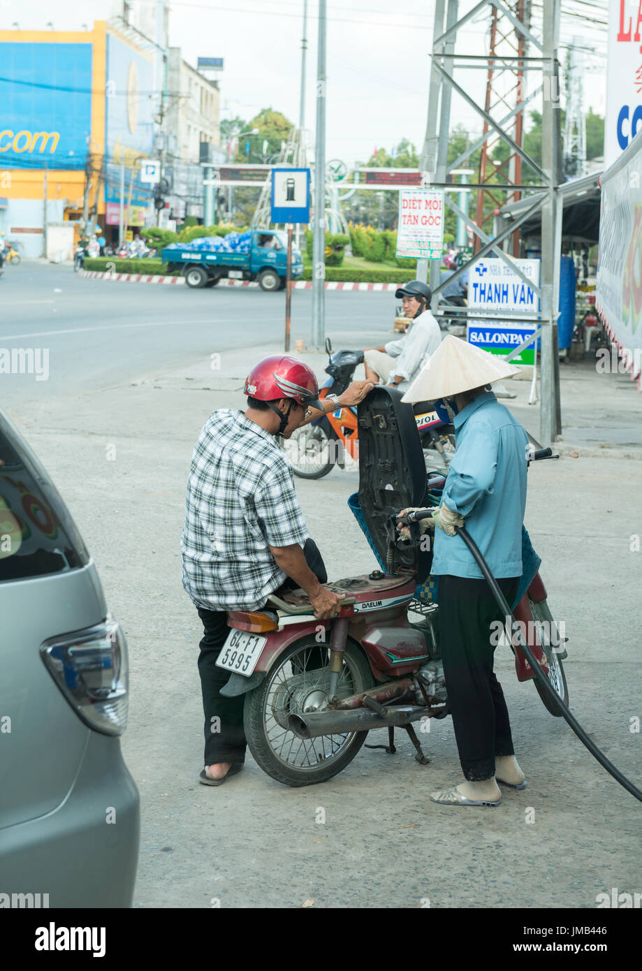 Gas station worker Stock Photo - Alamy