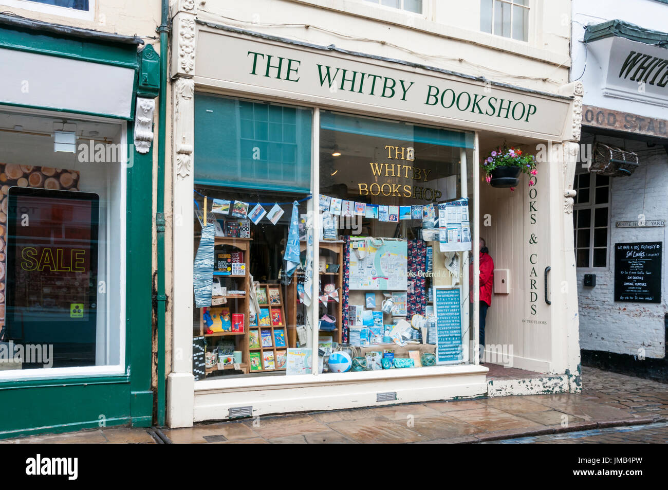 Whitby sandgate hi-res stock photography and images - Alamy