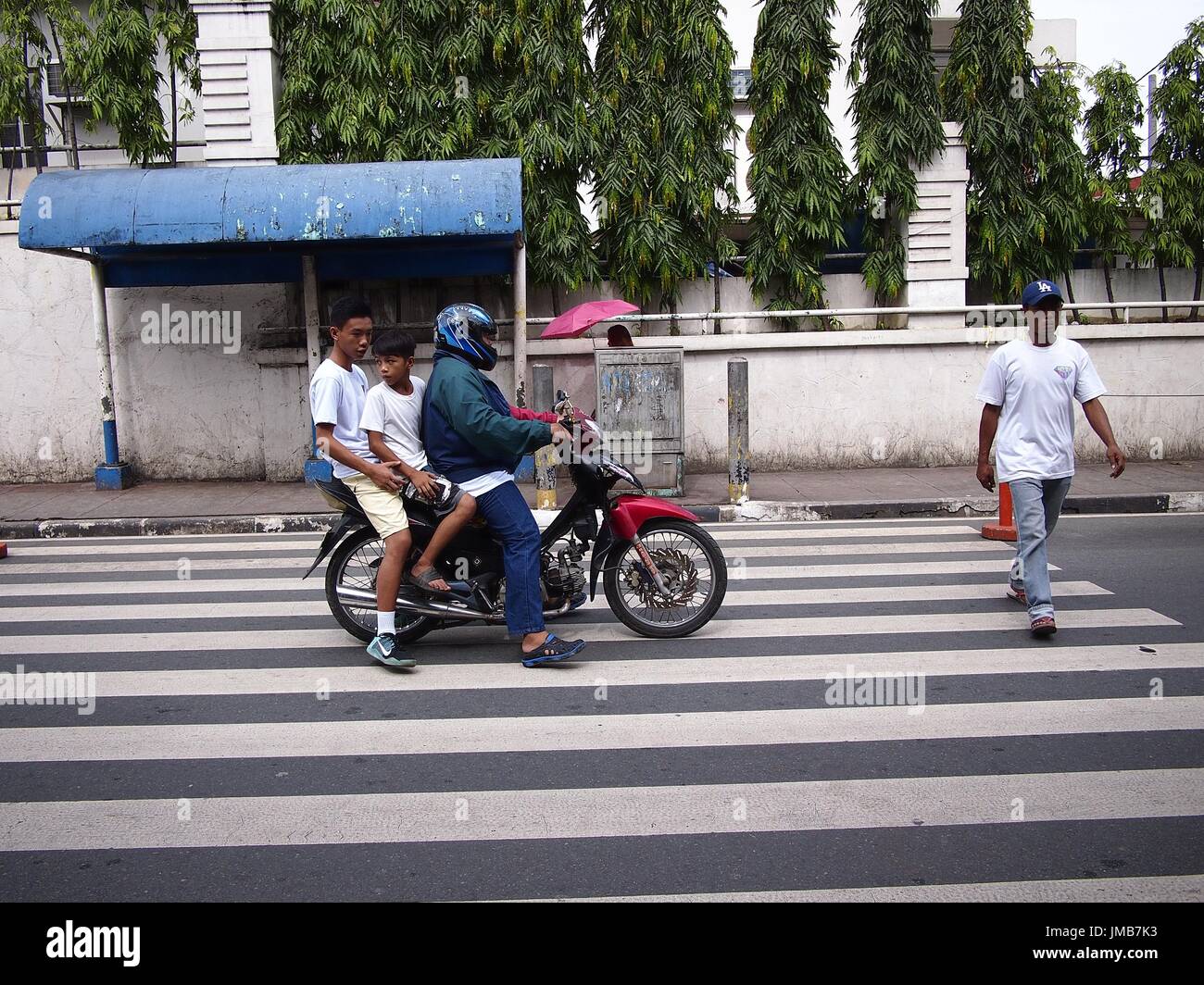 Filipino man riding his motorbike hi-res stock photography and images ...