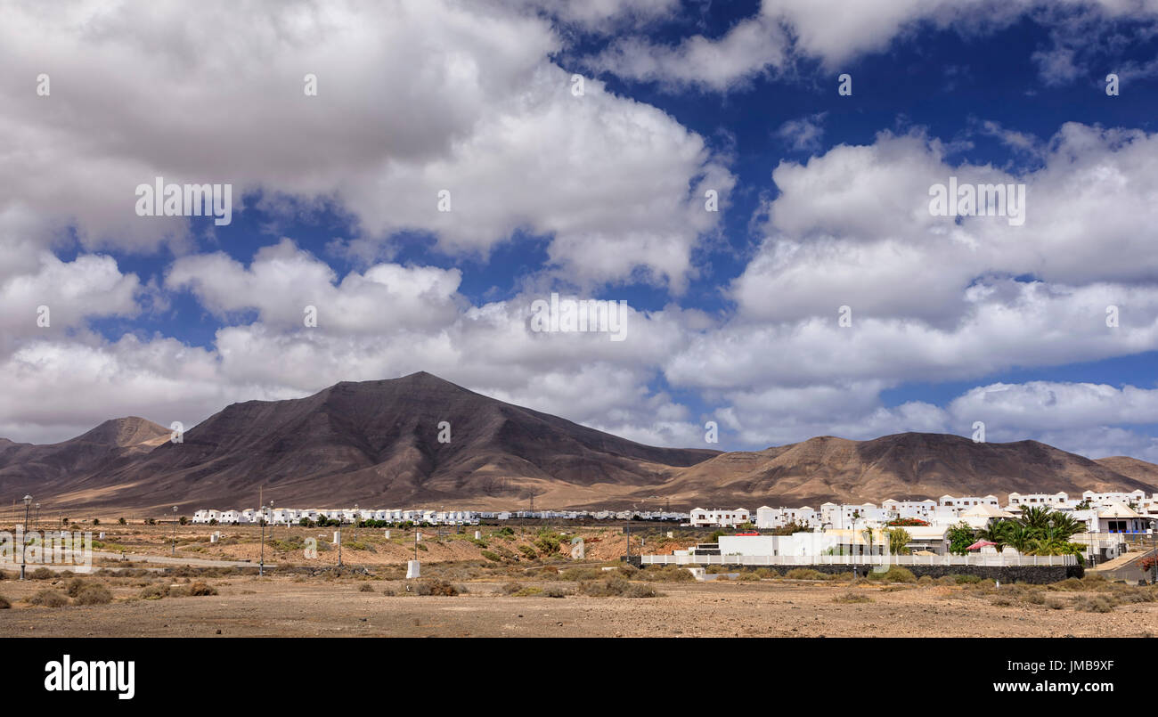 The Hacha Grande Volcano in Lanzarote Stock Photo - Alamy