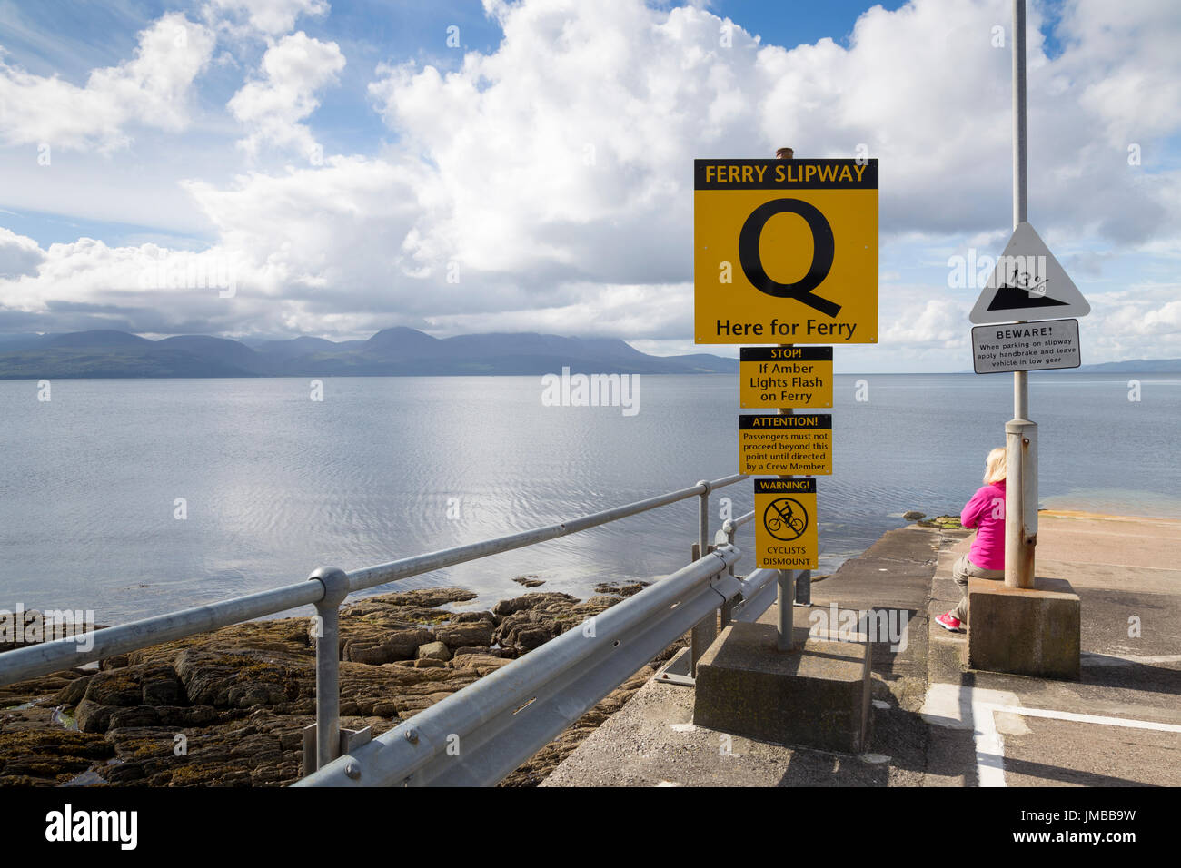 Claonaig lochranza ferry hi-res stock photography and images - Alamy