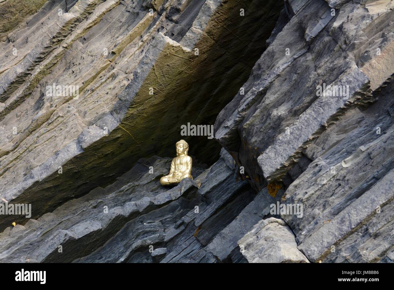 Nirvana buddhism cave hi-res stock photography and images - Alamy