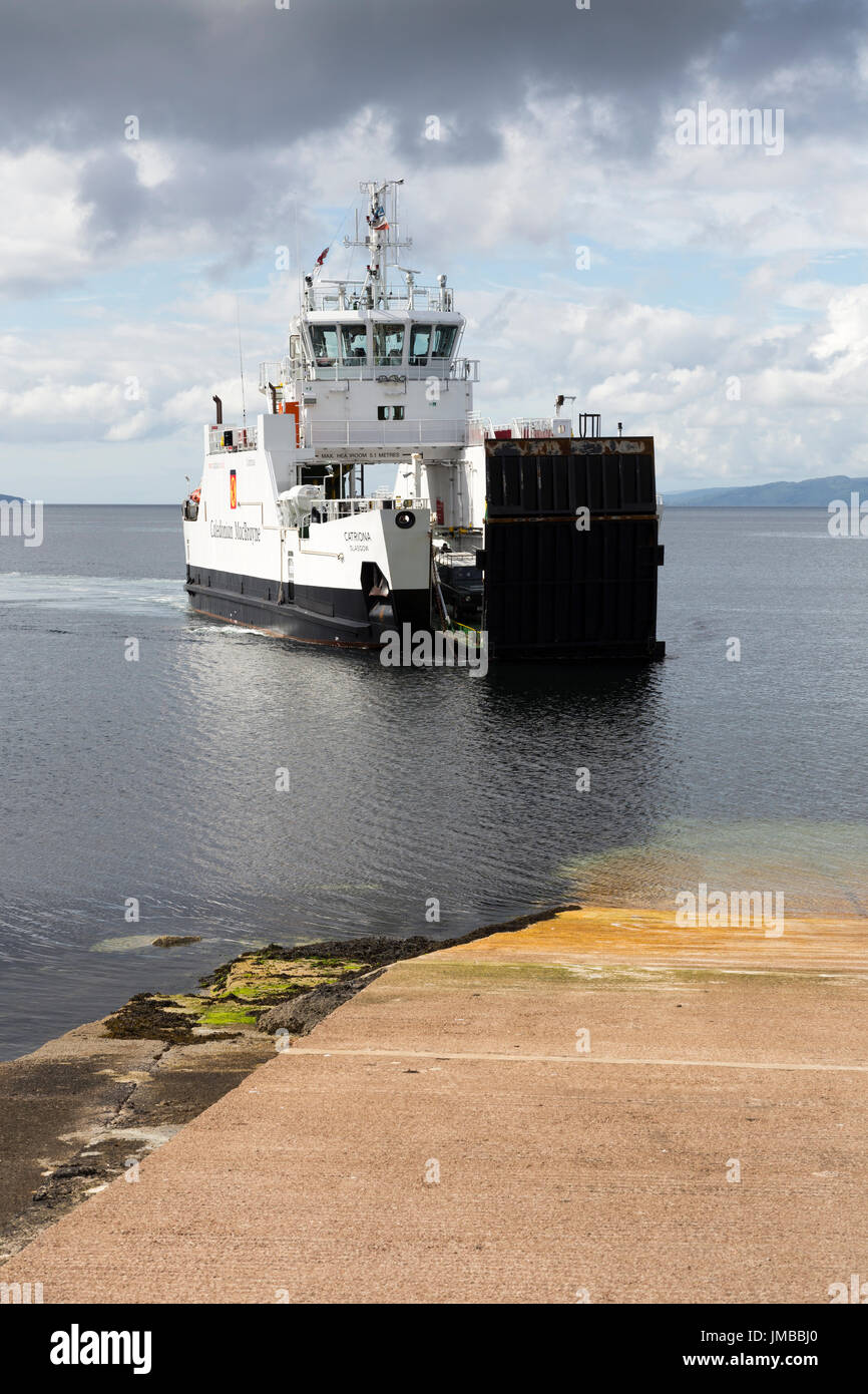 The claonaig to lochranza ferry hi-res stock photography and images - Alamy