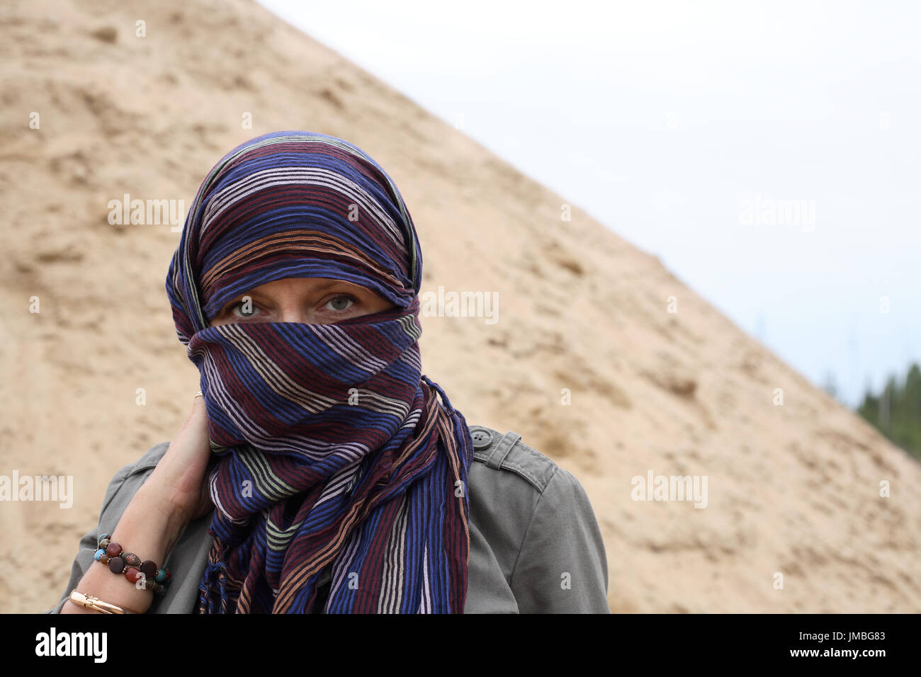 Yashmak hi-res stock photography and images - Alamy