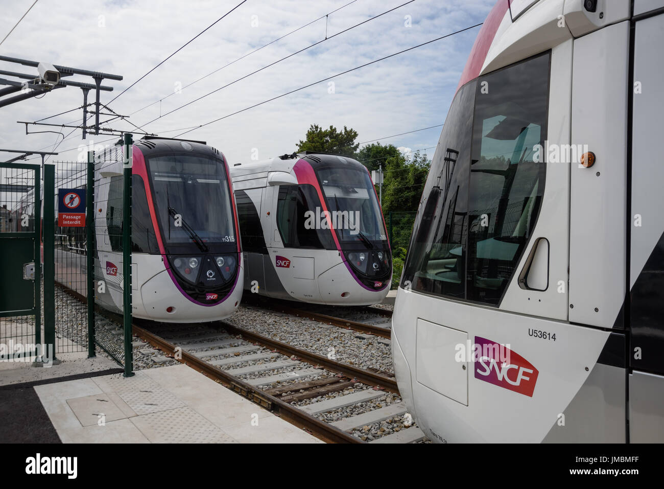 Paris, Le Bourget, Tram-Train T11 Stock Photo - Alamy