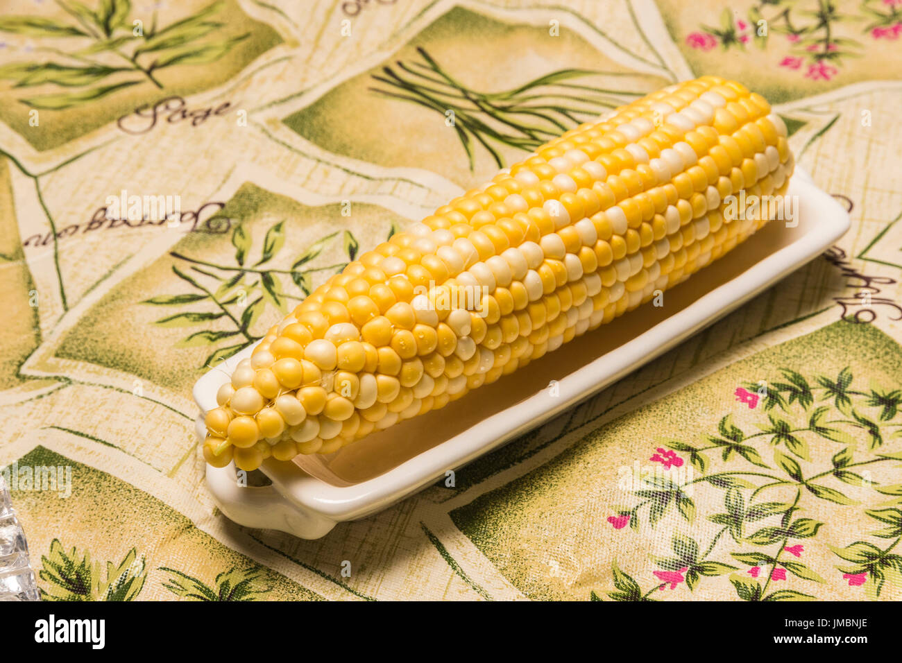 corn on the cob cooked Stock Photo - Alamy