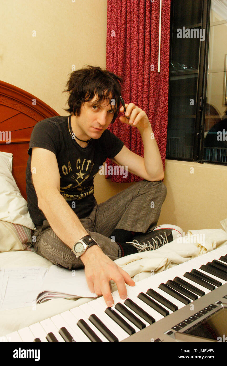 Jesse Malin exclusive portrait shoot his hotel room Hollywood,CA Stock ...