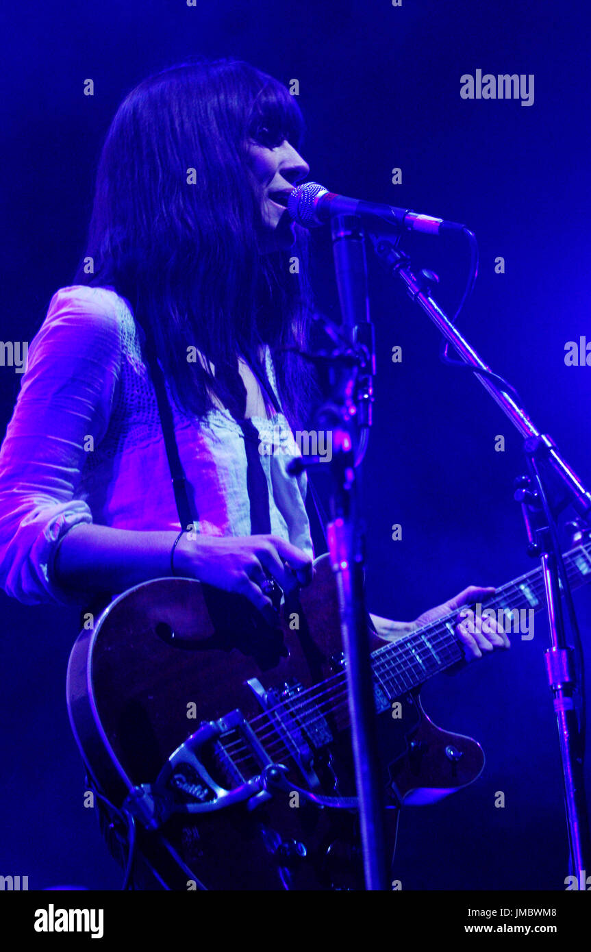 Leslie feist hi-res stock photography and images - Alamy
