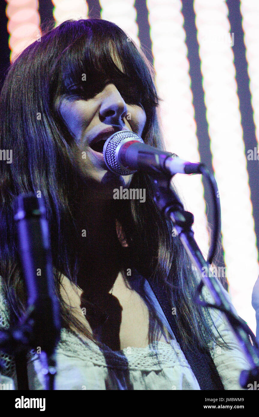 Leslie feist hi-res stock photography and images - Alamy
