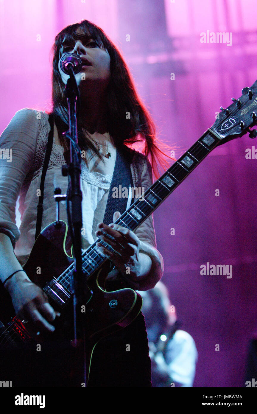 Feist music leslie hi-res stock photography and images - Alamy